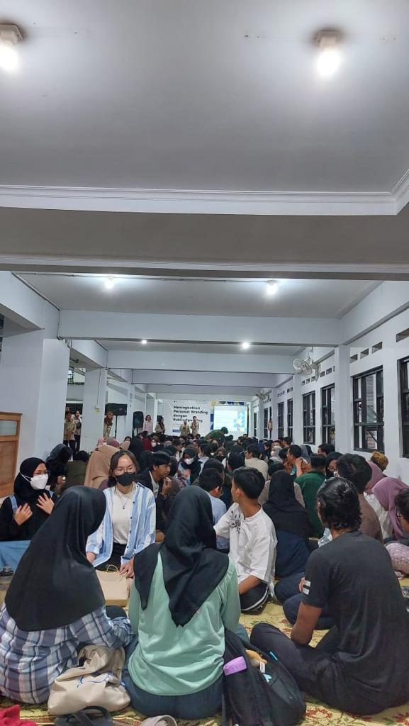 Membangun Citra Diri lewat Kecakapan Berbicara – UGM Residence