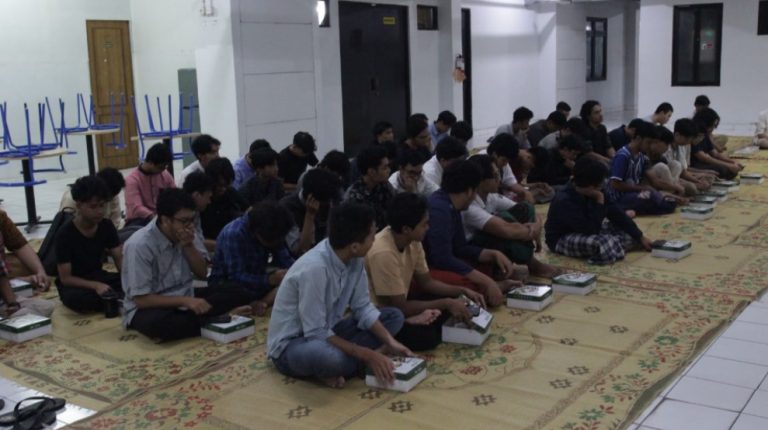 Mulok: Kebersamaan Sore Hari di Bulan Ramadan – UGM Residence
